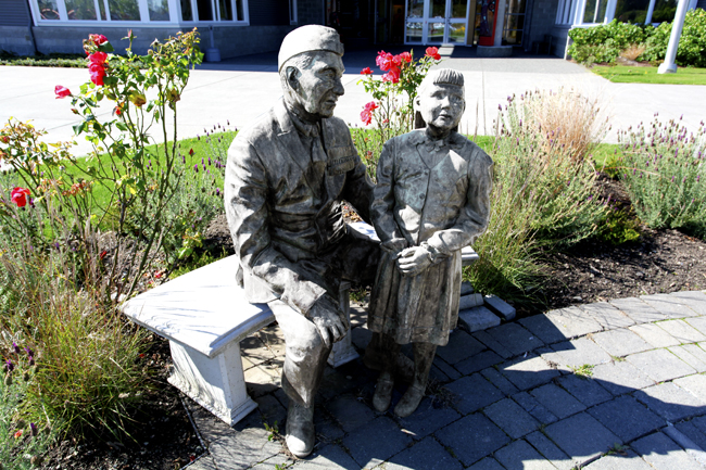 Mary Winspear statue saanich Peninsula Sidney BC | Sidney BC